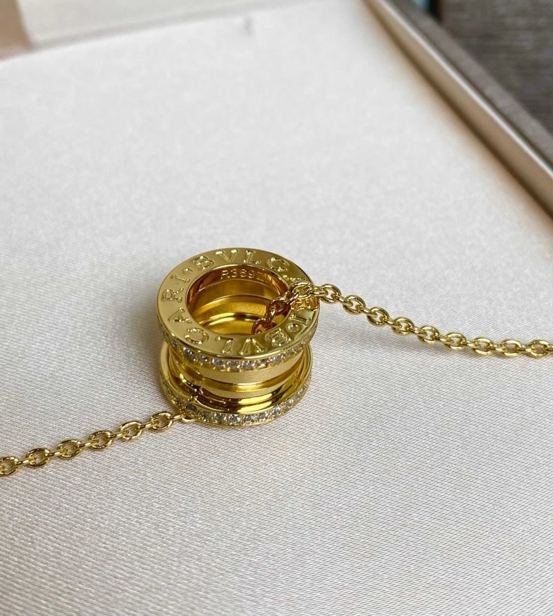 Real Bvlgari Necklaces