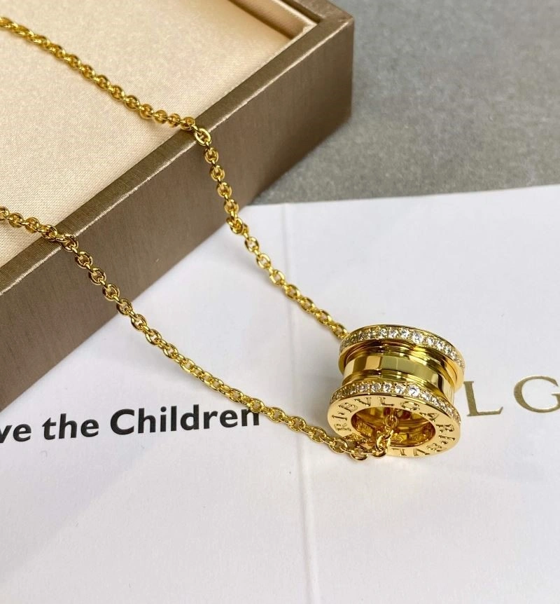 Real Bvlgari Necklaces