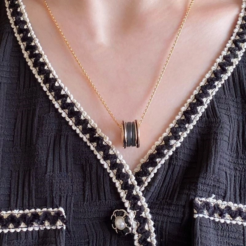Brand-authenticated Bvlgari Necklaces