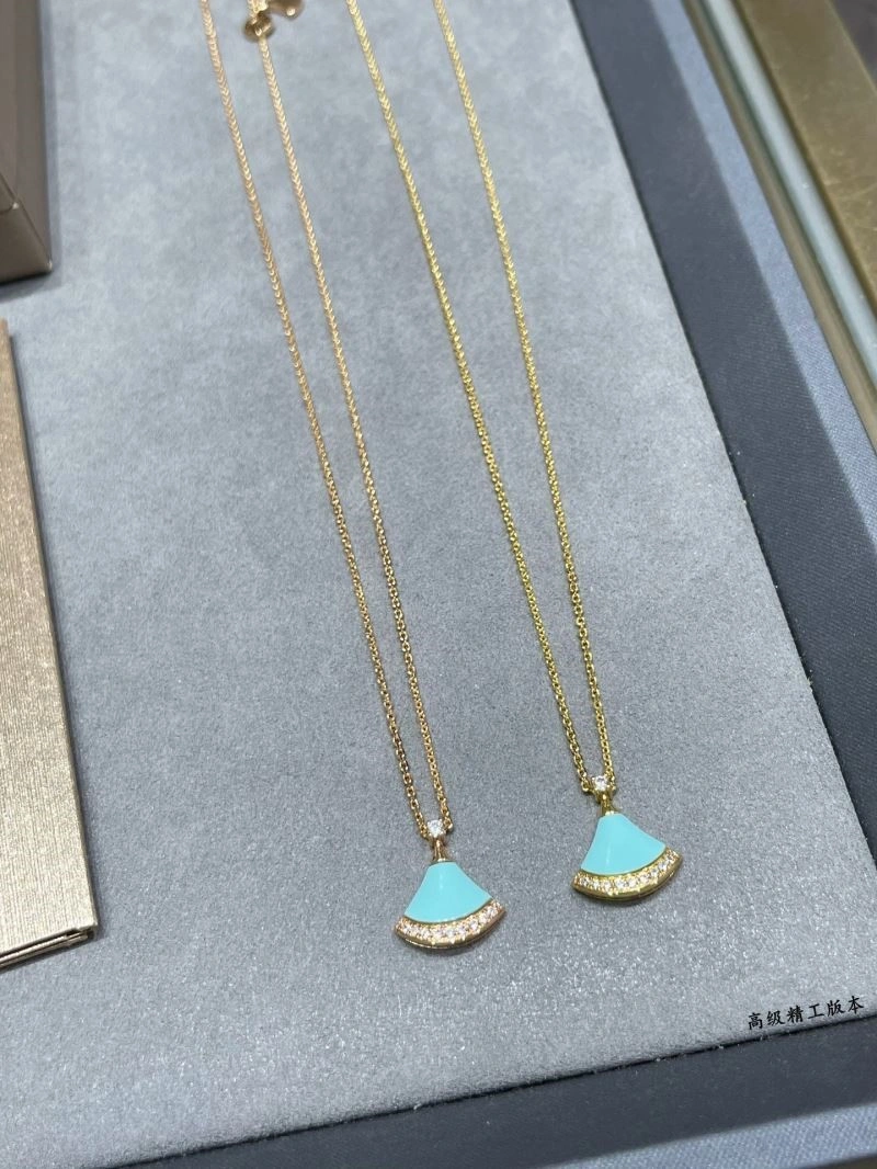 Cut-rate Bvlgari Necklaces