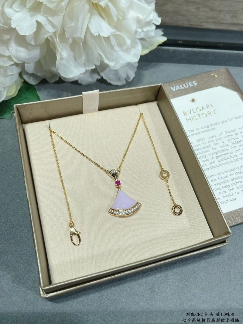 Exact replica Bvlgari Necklaces