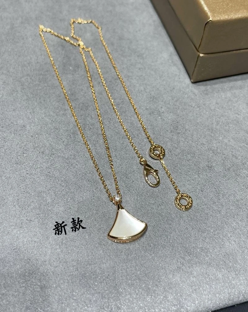 Discounted Bvlgari Necklaces