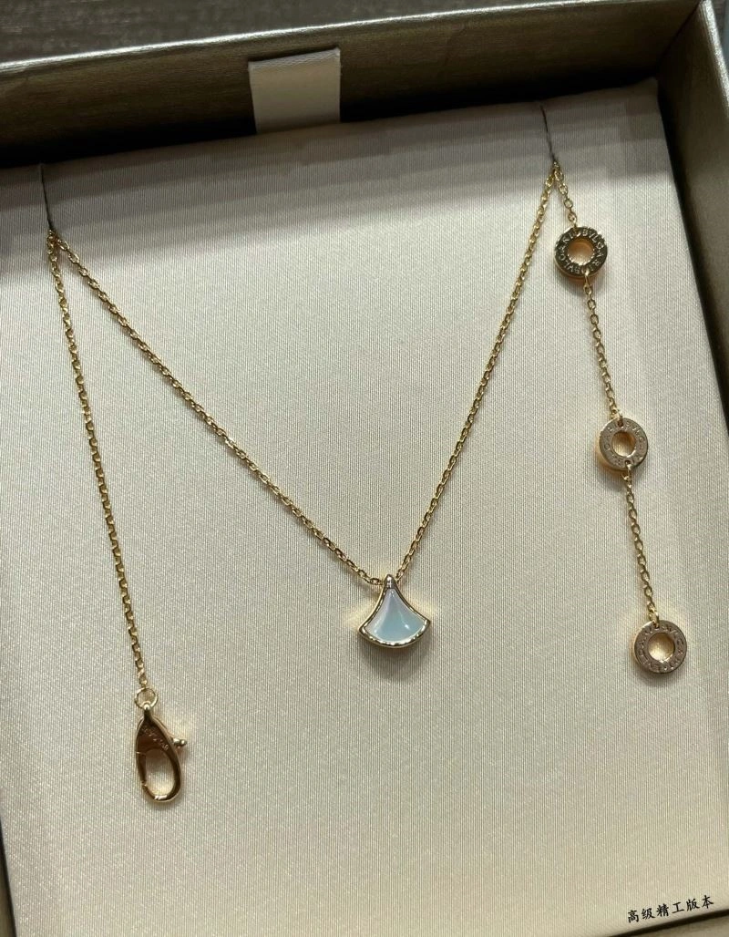 Top match Bvlgari Necklaces