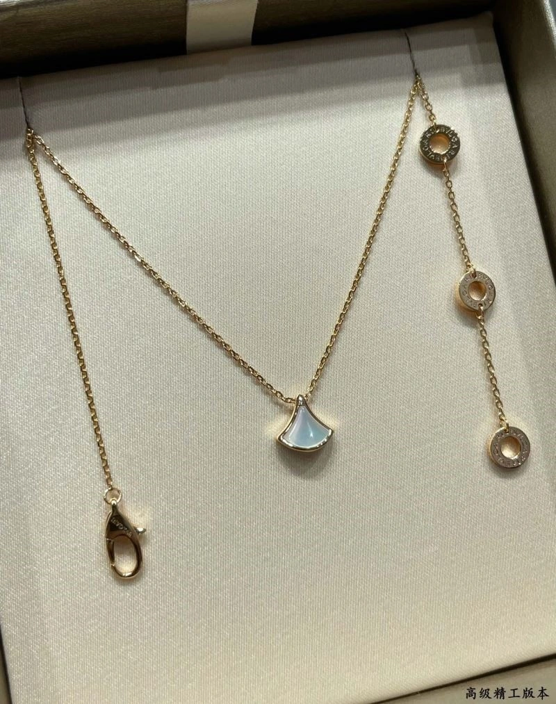 Top match Bvlgari Necklaces