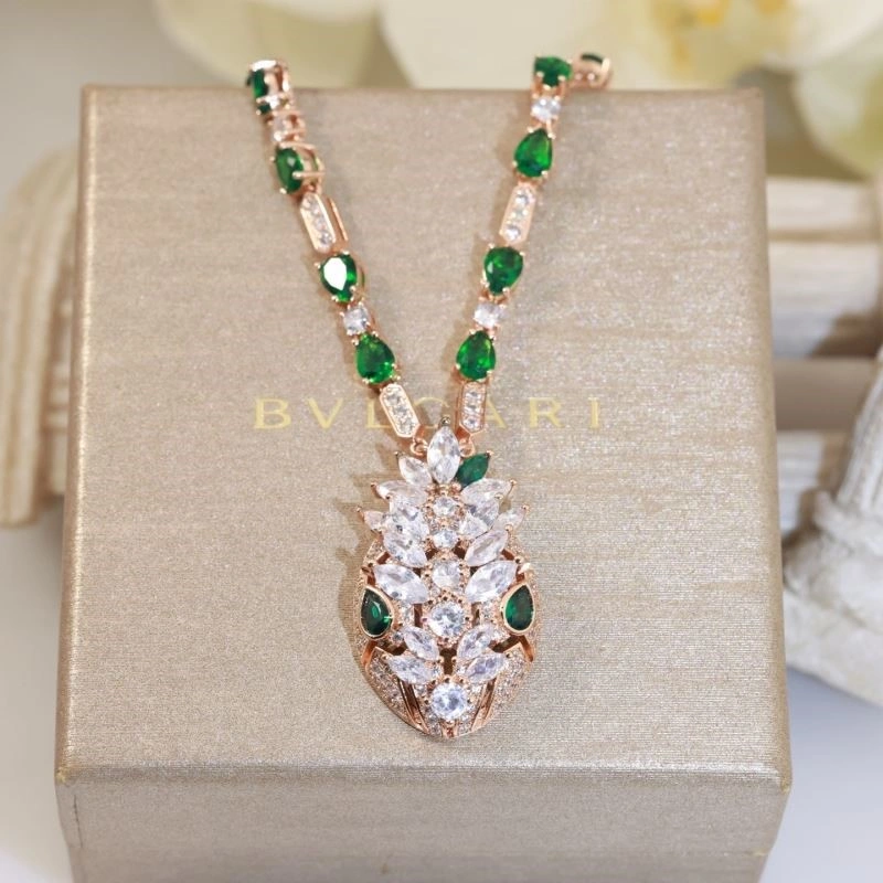 Top match Bvlgari Necklaces