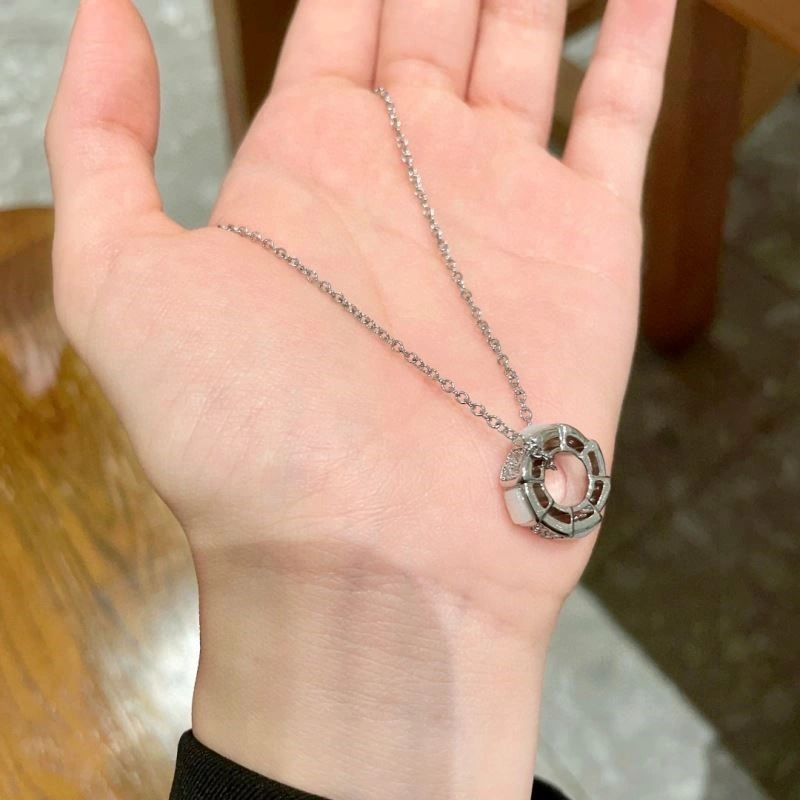 Brand-authenticated Bvlgari Necklaces