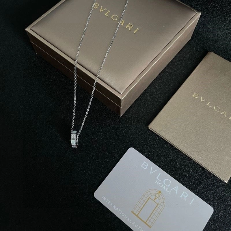 Brand-authenticated Bvlgari Necklaces