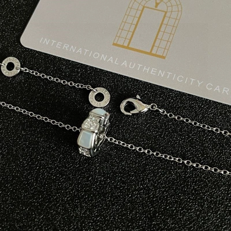 Brand-authenticated Bvlgari Necklaces