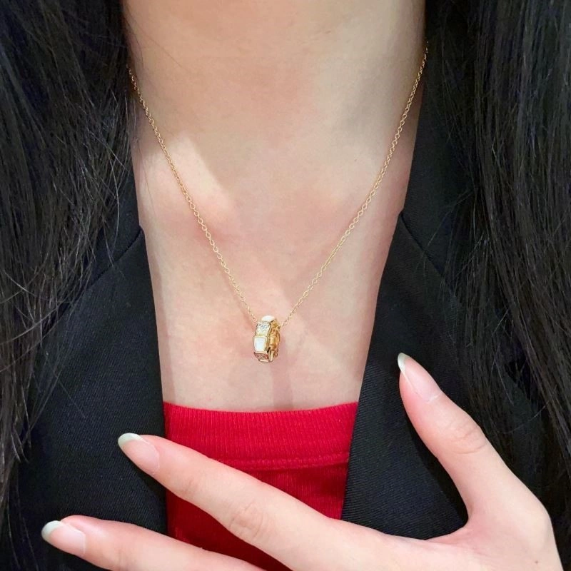 Factory-made Bvlgari Necklaces
