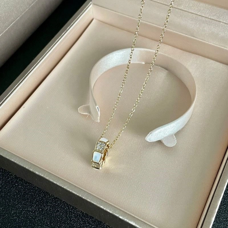 Factory-made Bvlgari Necklaces