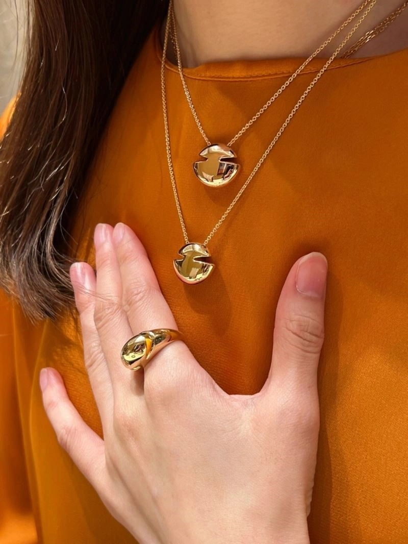 Cut-rate Bvlgari Necklaces