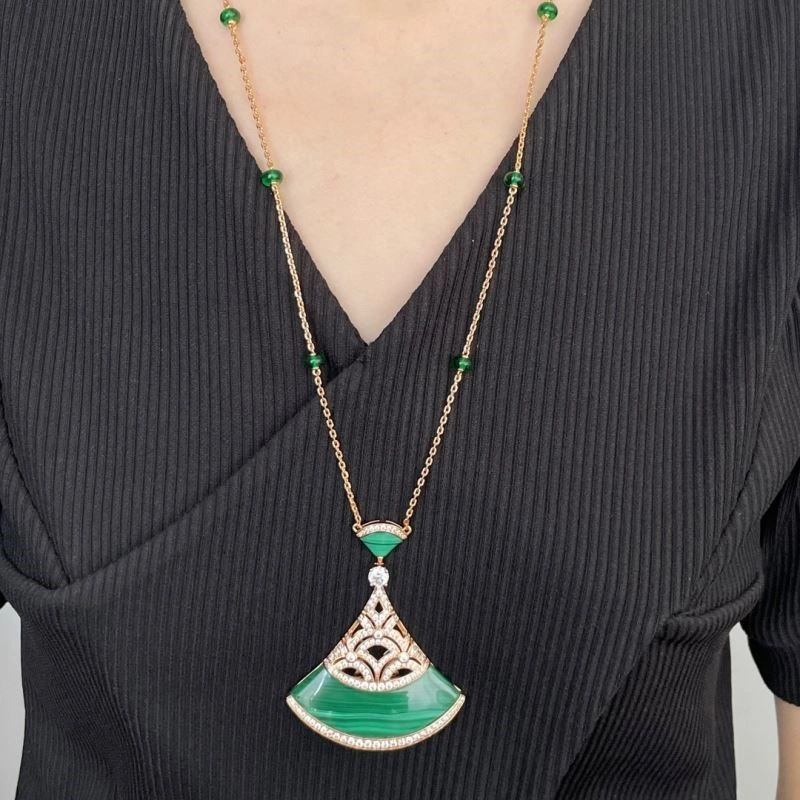 Indistinguishable Bvlgari Necklaces