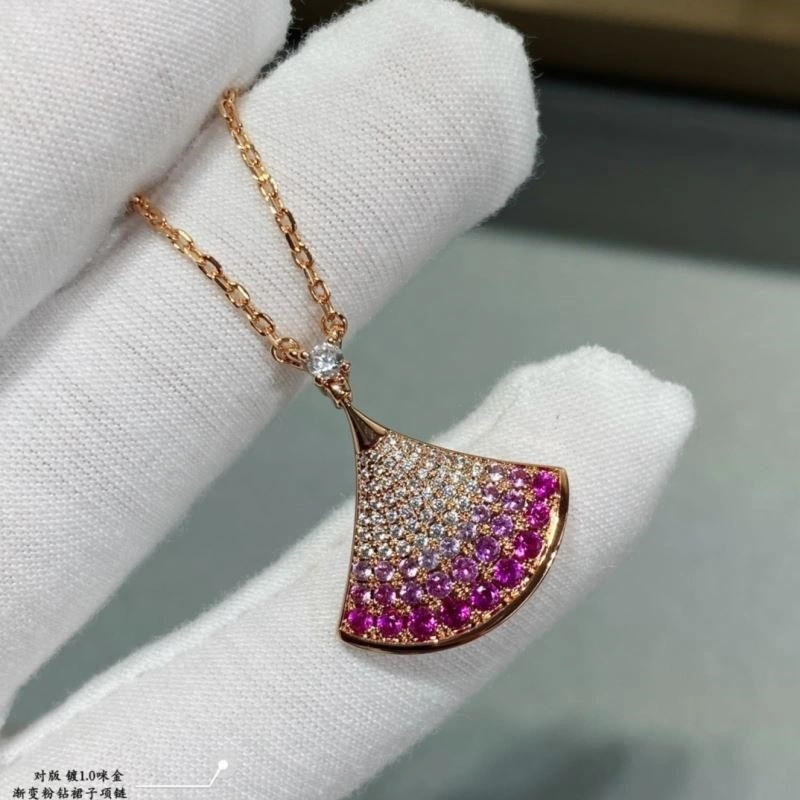 Discounted Bvlgari Necklaces