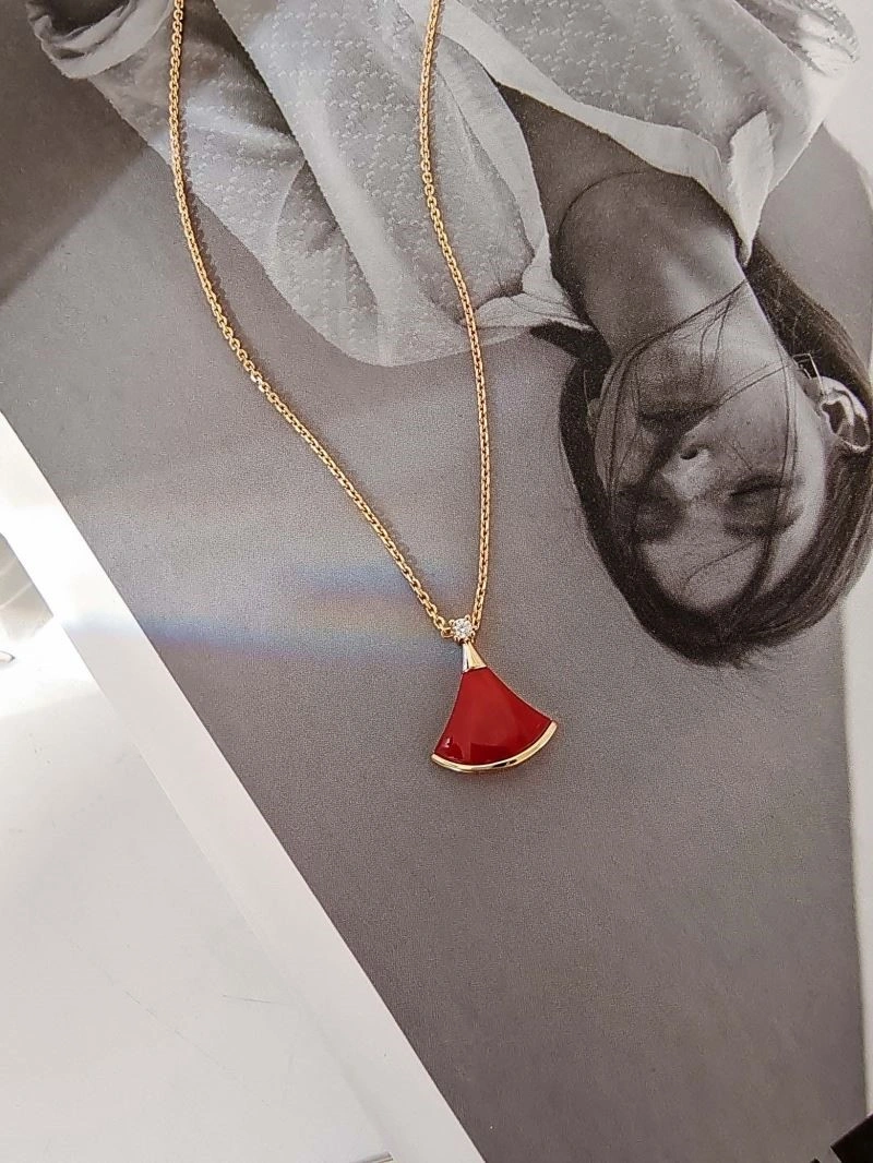 Affordable Bvlgari Necklaces
