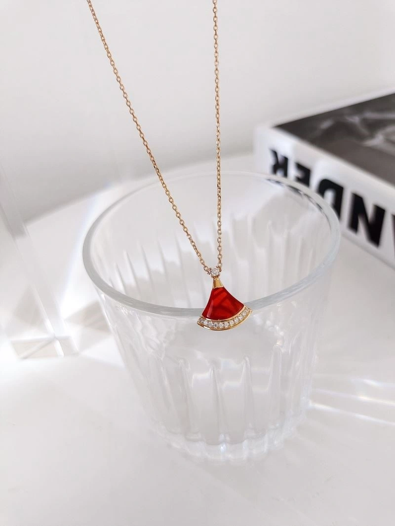 Low-cost Bvlgari Necklaces