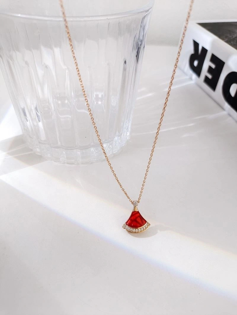 Low-cost Bvlgari Necklaces