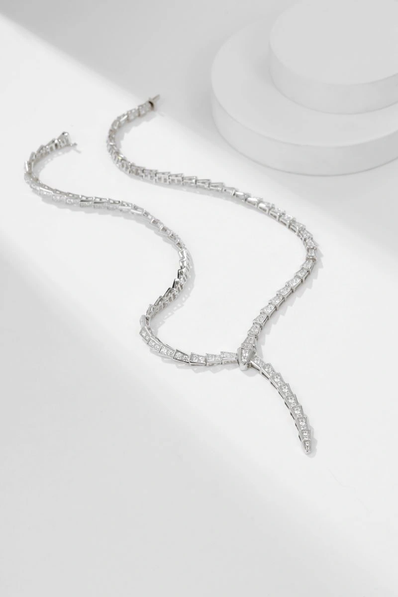 Accurate model Bvlgari Necklaces