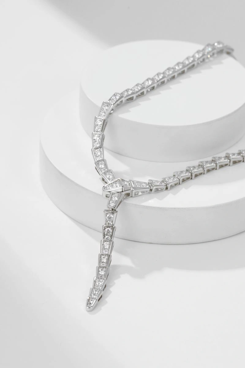 Accurate model Bvlgari Necklaces