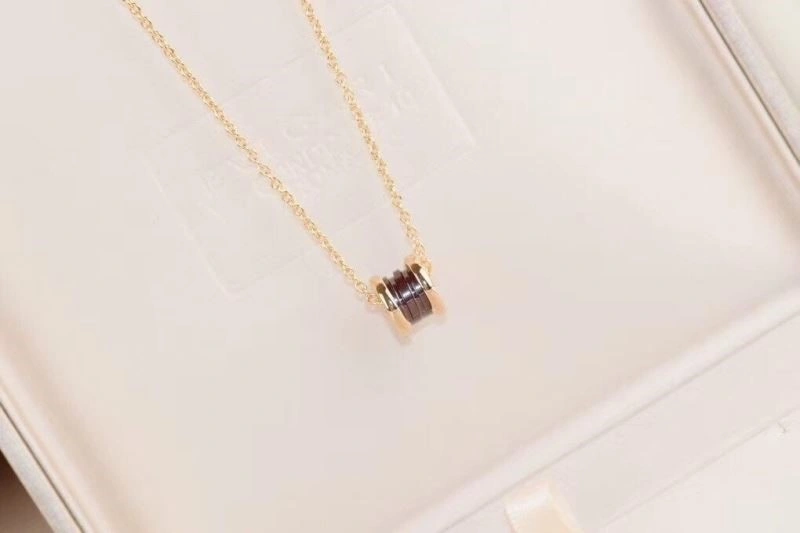 Accurate model Bvlgari Necklaces