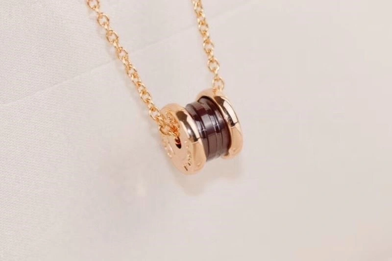 Accurate model Bvlgari Necklaces