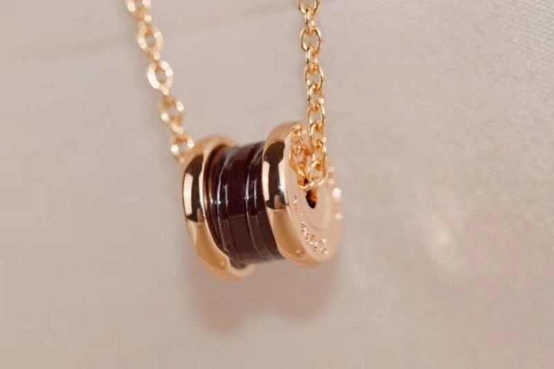 Accurate model Bvlgari Necklaces