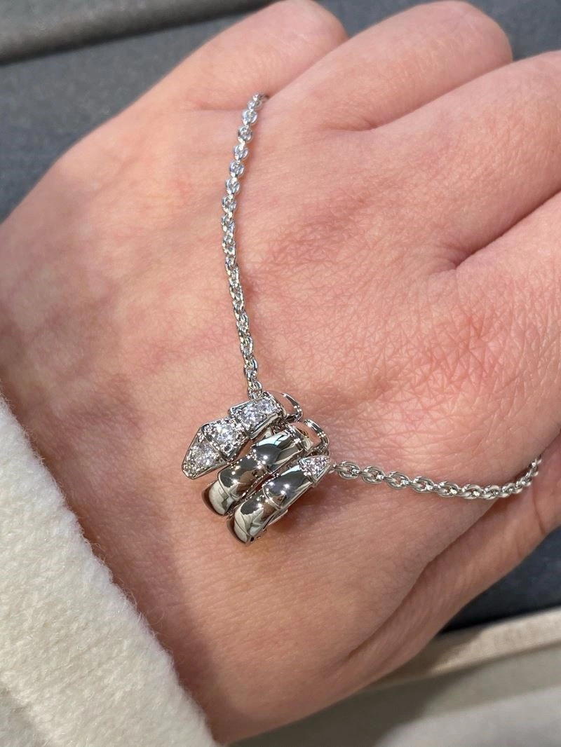Perfect replica Bvlgari Necklaces