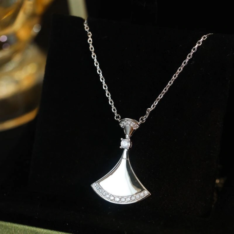 Precise copy Bvlgari Necklaces