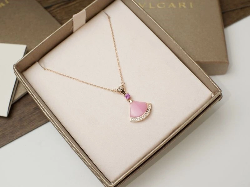 Legit Bvlgari Necklaces