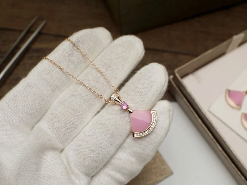Legit Bvlgari Necklaces