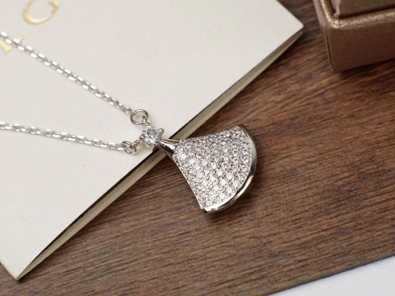 Bargain Bvlgari Necklaces