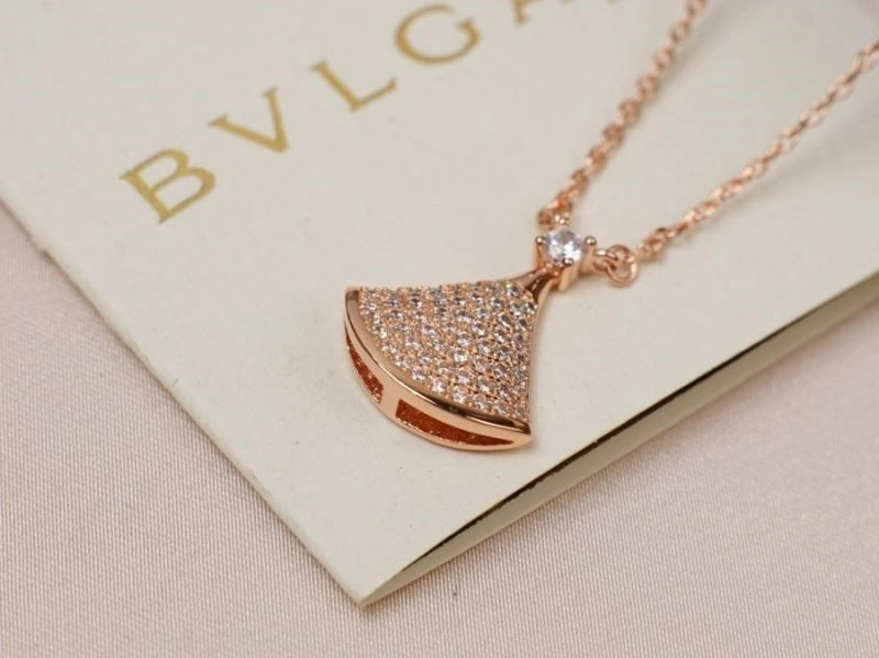 Bargain Bvlgari Necklaces