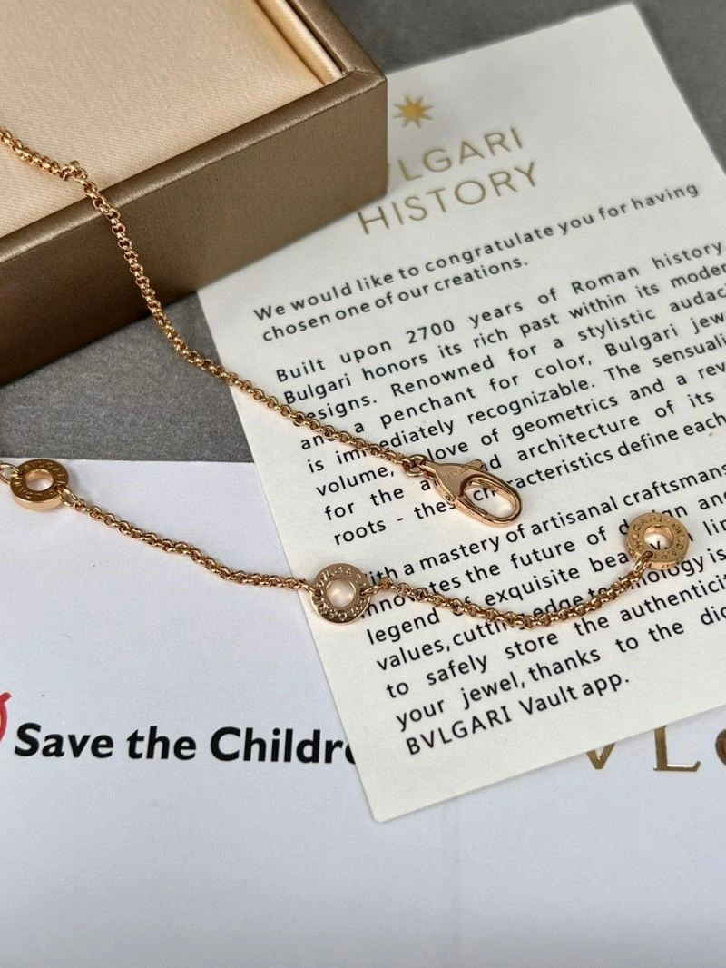 Indistinguishable Bvlgari Necklaces
