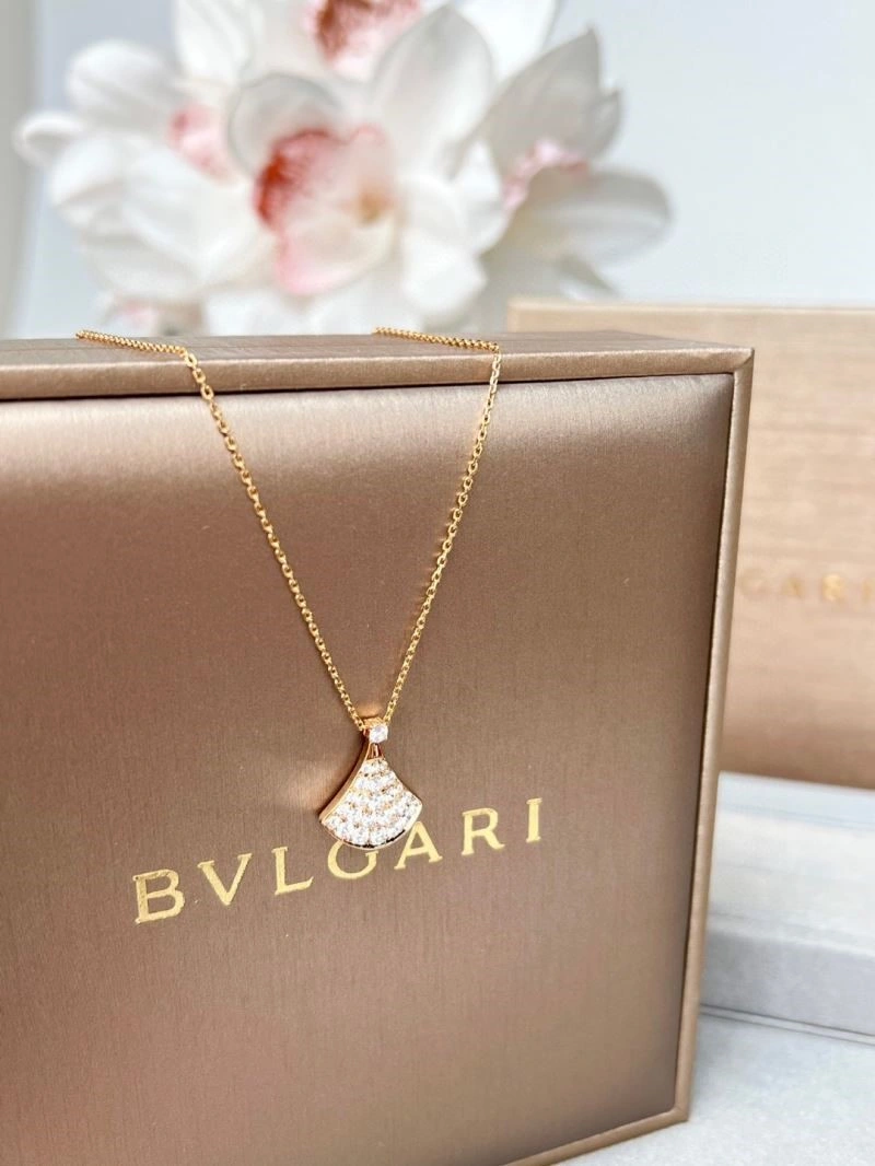 Inexpensive Bvlgari Necklaces