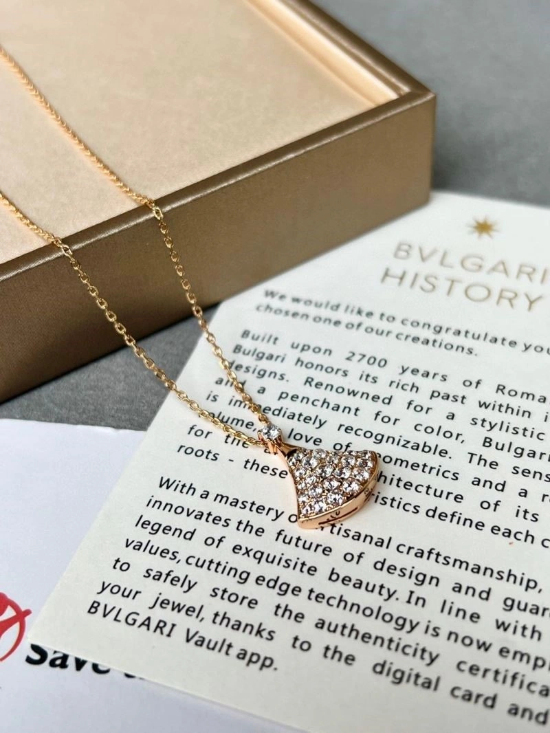 Inexpensive Bvlgari Necklaces