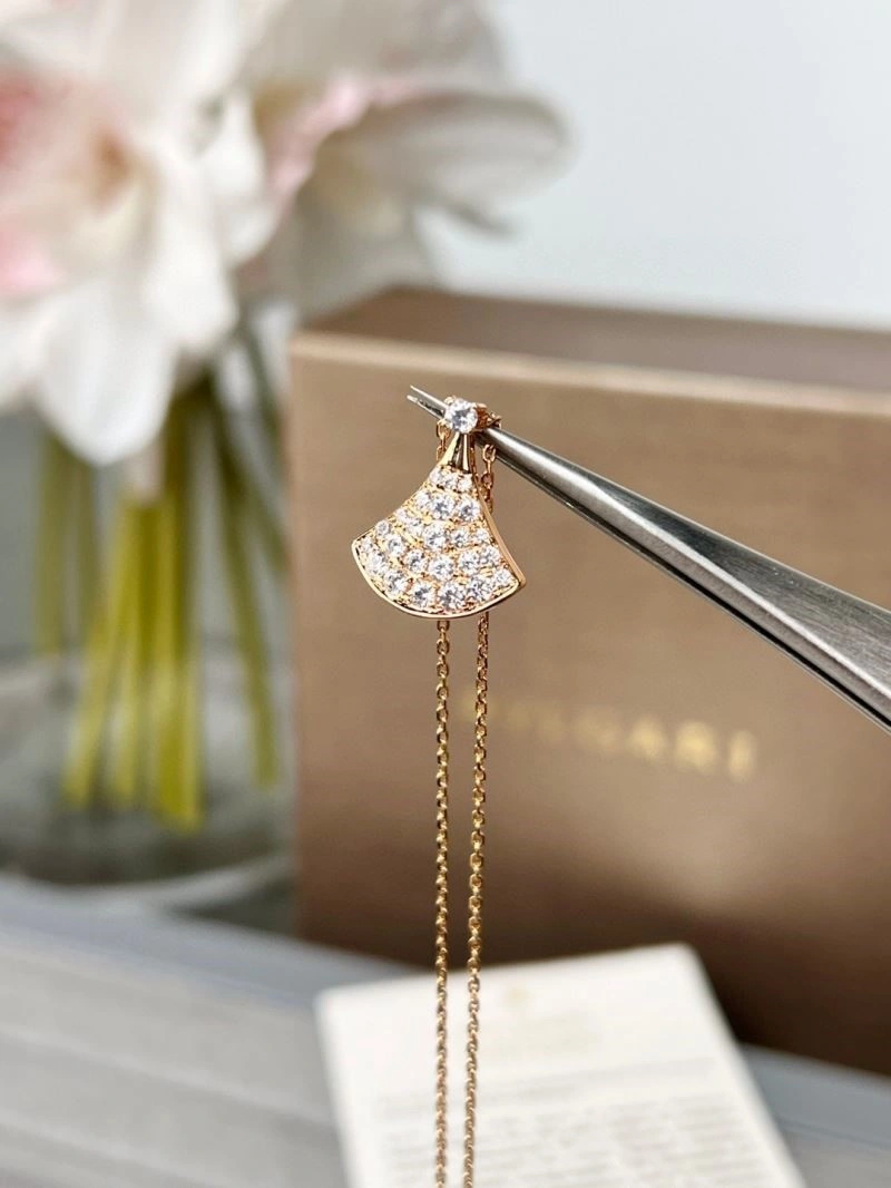 Inexpensive Bvlgari Necklaces