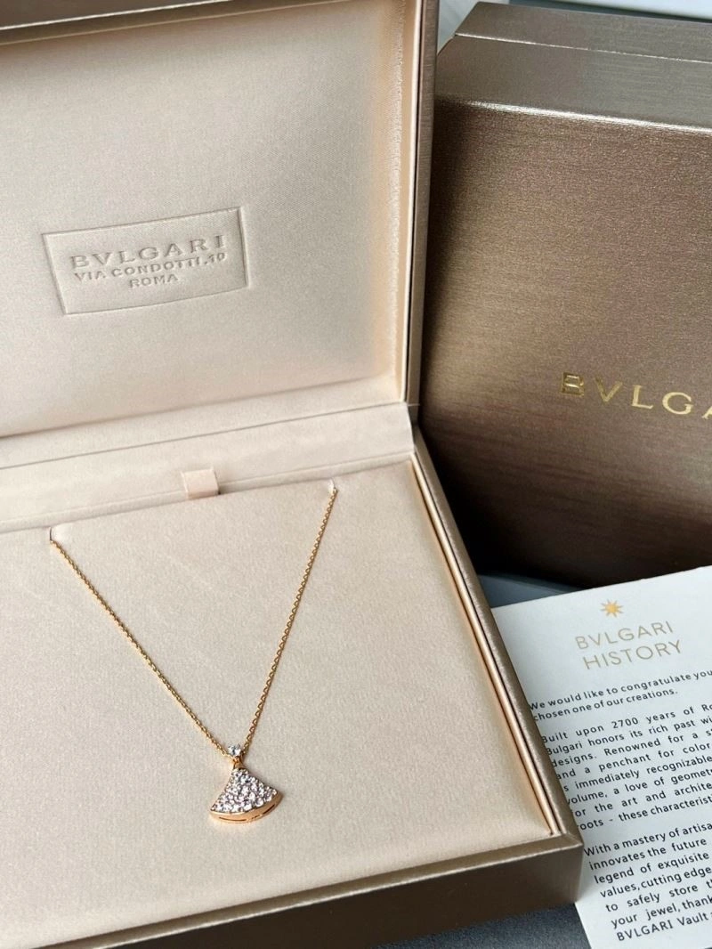 Inexpensive Bvlgari Necklaces