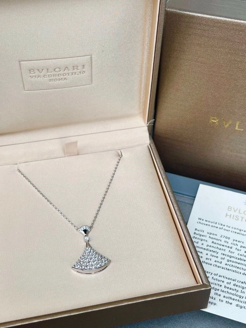 Affordable Bvlgari Necklaces