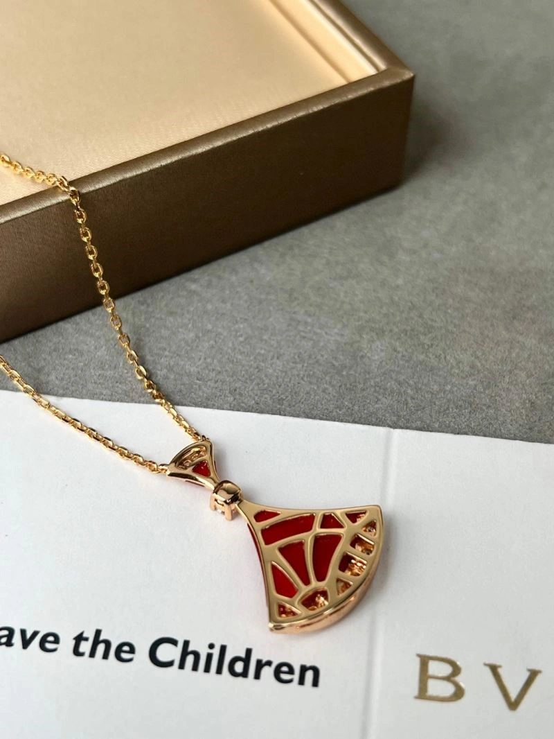 Accurate model Bvlgari Necklaces
