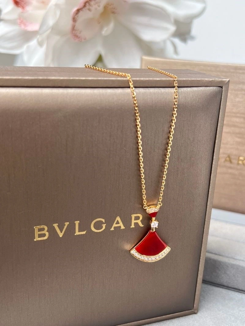 Accurate model Bvlgari Necklaces