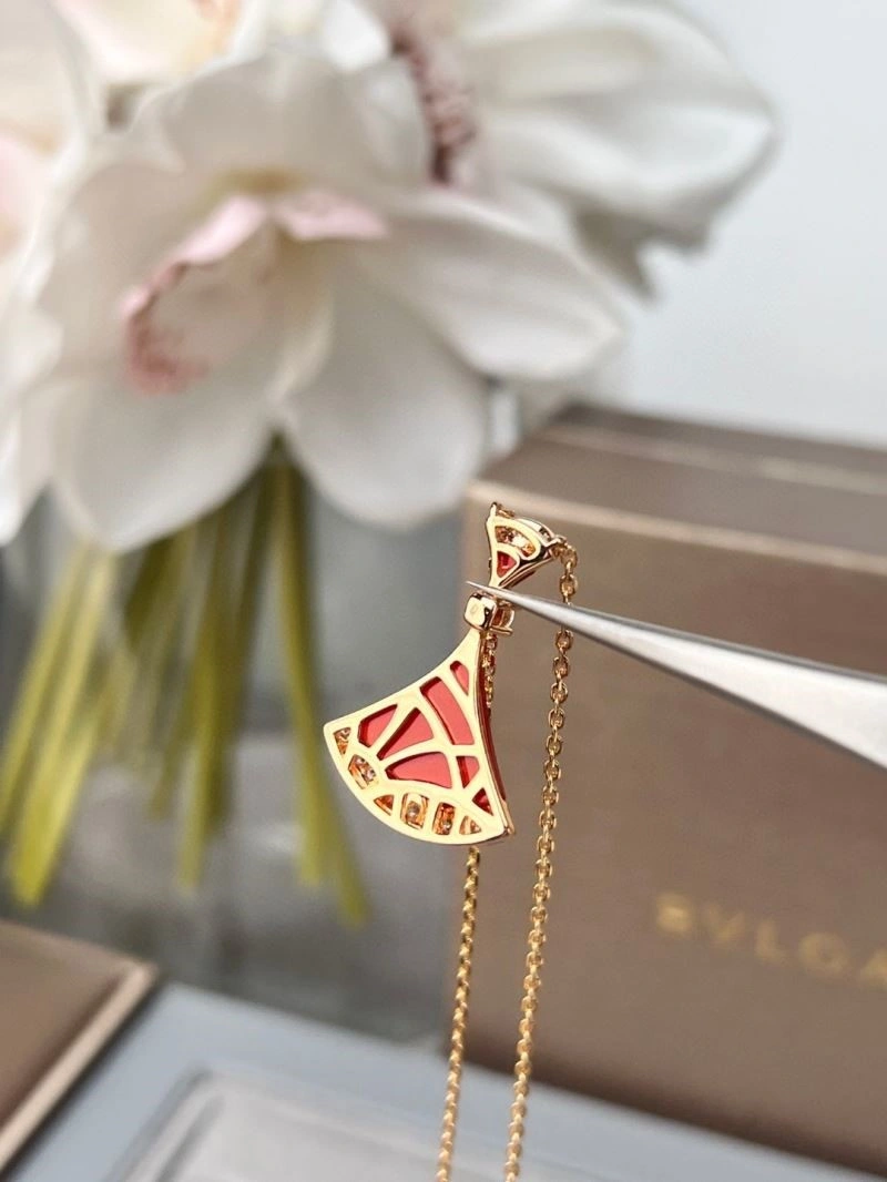 Accurate model Bvlgari Necklaces