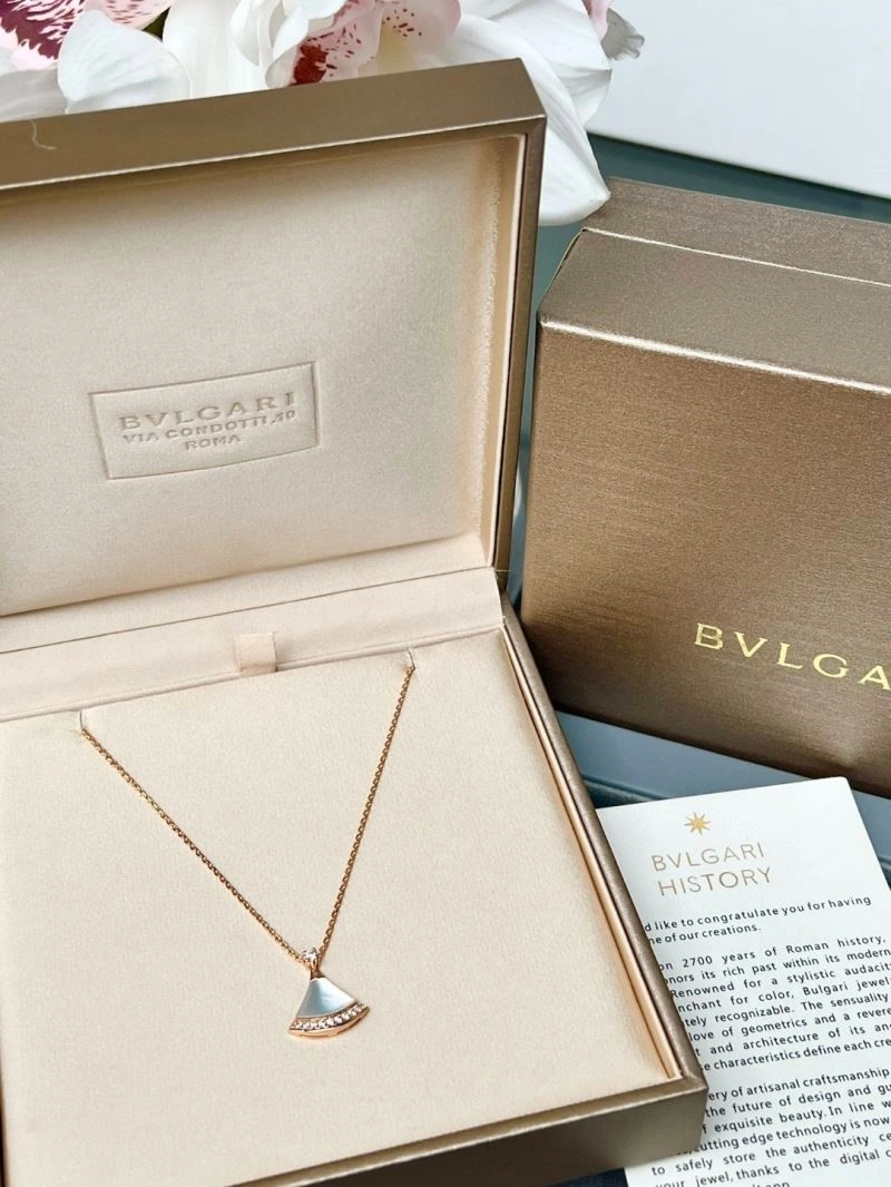 Budget-friendly Bvlgari Necklaces