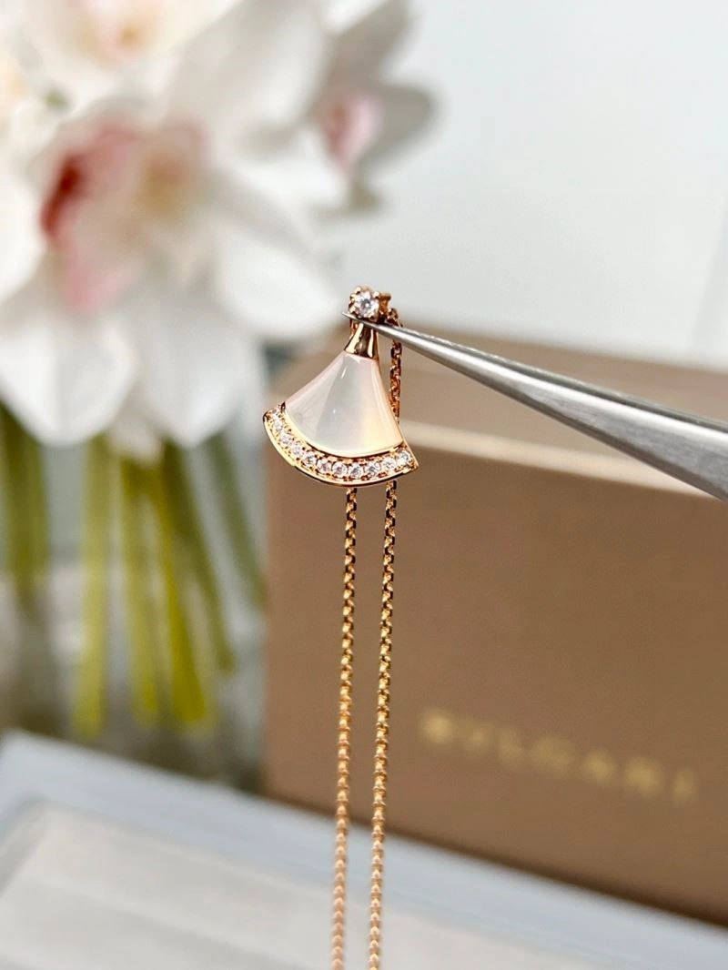Budget-friendly Bvlgari Necklaces