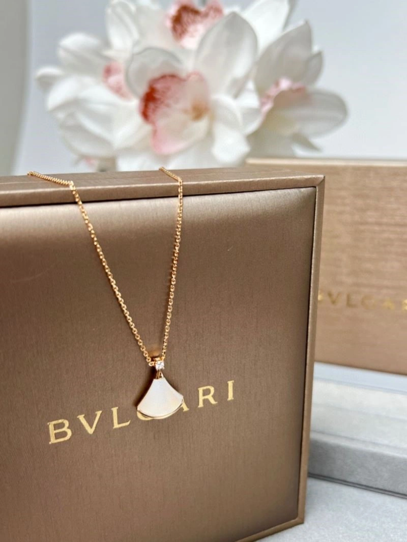 Exact replica Bvlgari Necklaces