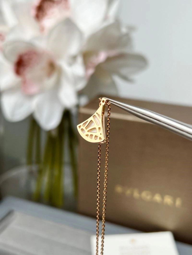 Exact replica Bvlgari Necklaces