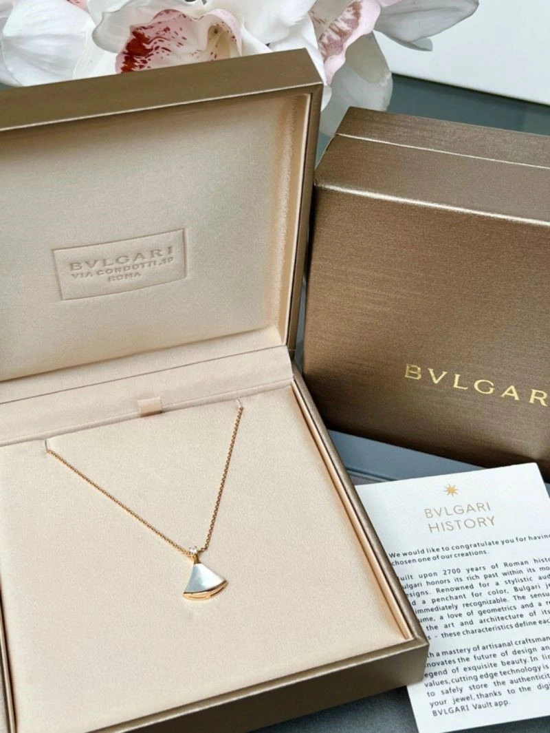 Exact replica Bvlgari Necklaces