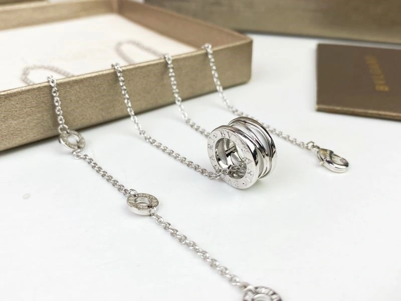 Indistinguishable Bvlgari Necklaces