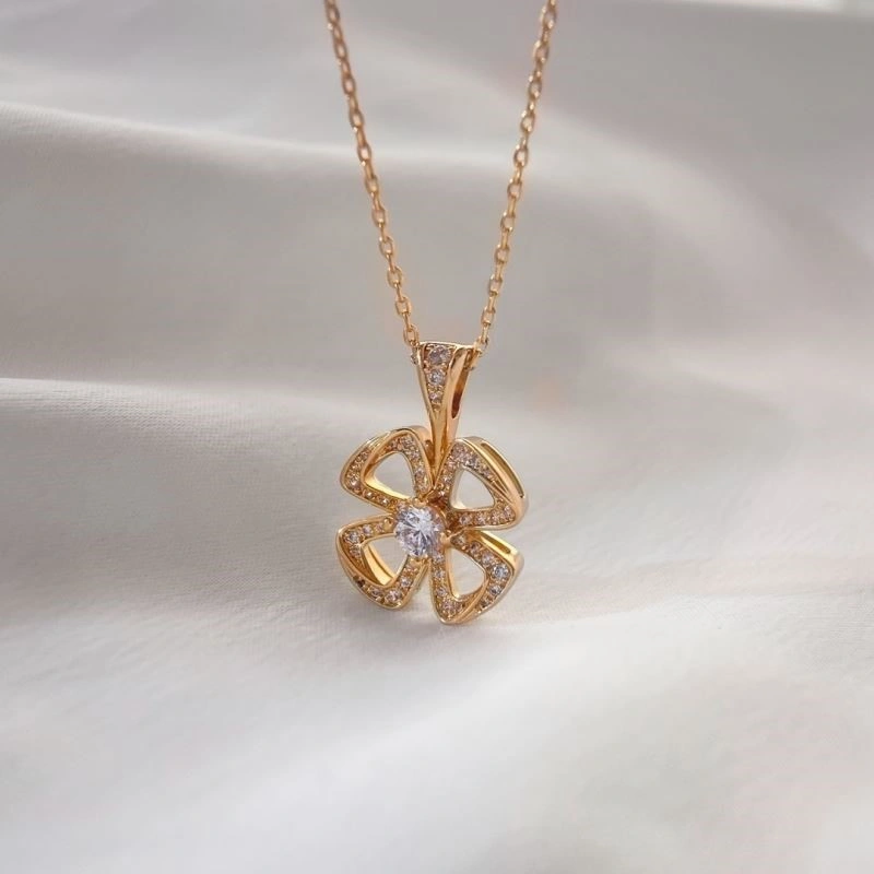 Low-cost Bvlgari Necklaces