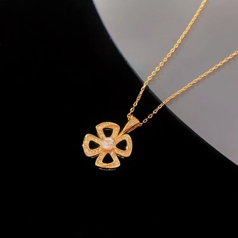 Low-cost Bvlgari Necklaces