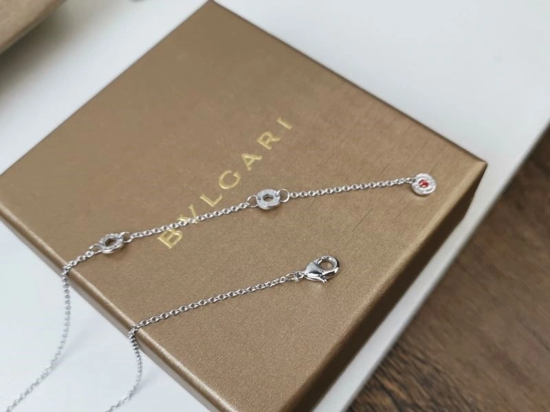 Top match Bvlgari Necklaces