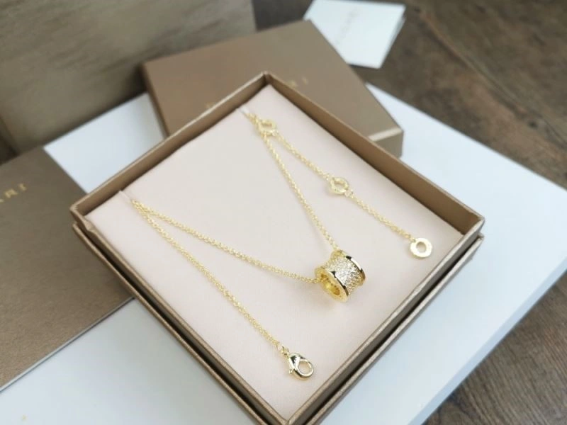 Low-cost Bvlgari Necklaces